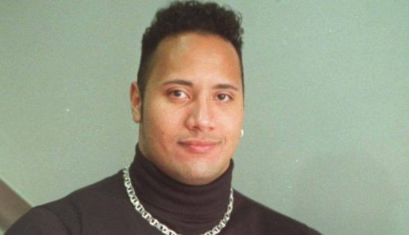 "La Roca" recrea su foto más vergonzosa y vuelve a demostrar su gran ...