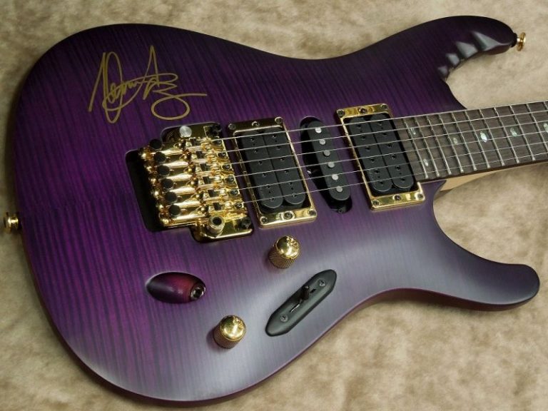 Herman Li de DragonForce explica porque prefiere las guitarras Ibanez ...