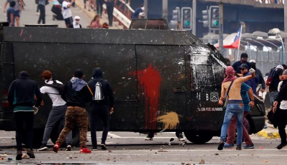 Cadem: el 72% de la población cree que crisis social en Chile es un ...