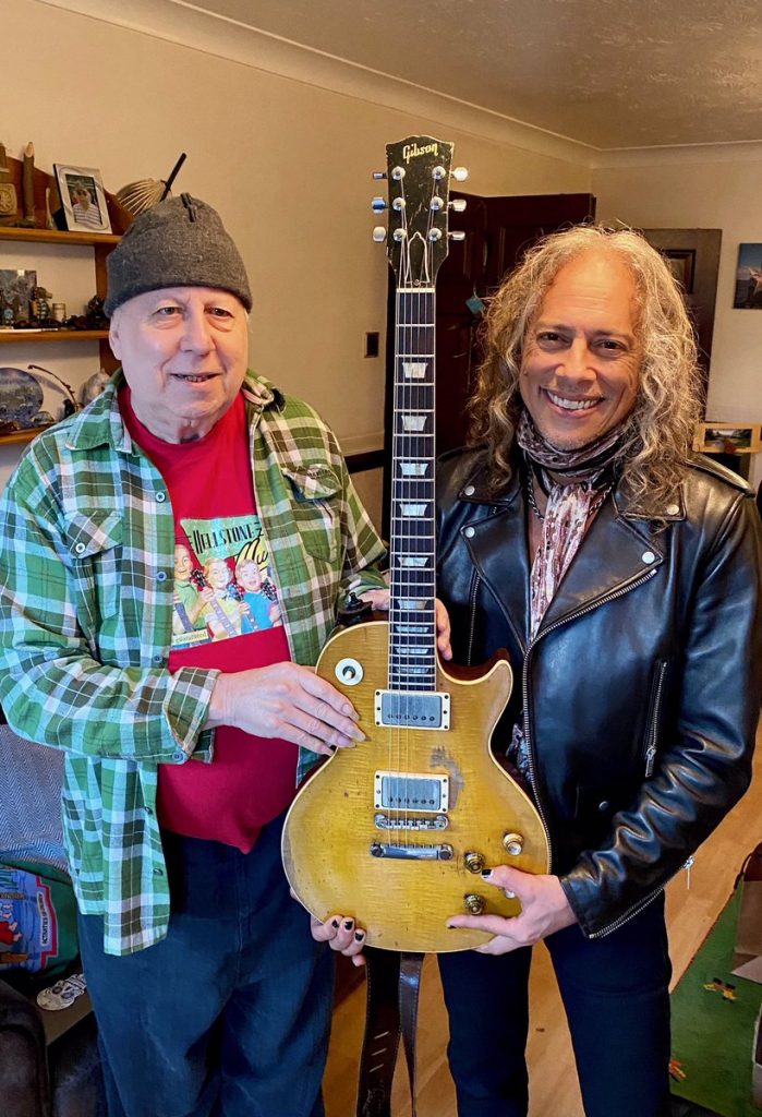 "Greeny": Tres edades para una misma guitarra — Futuro Chile