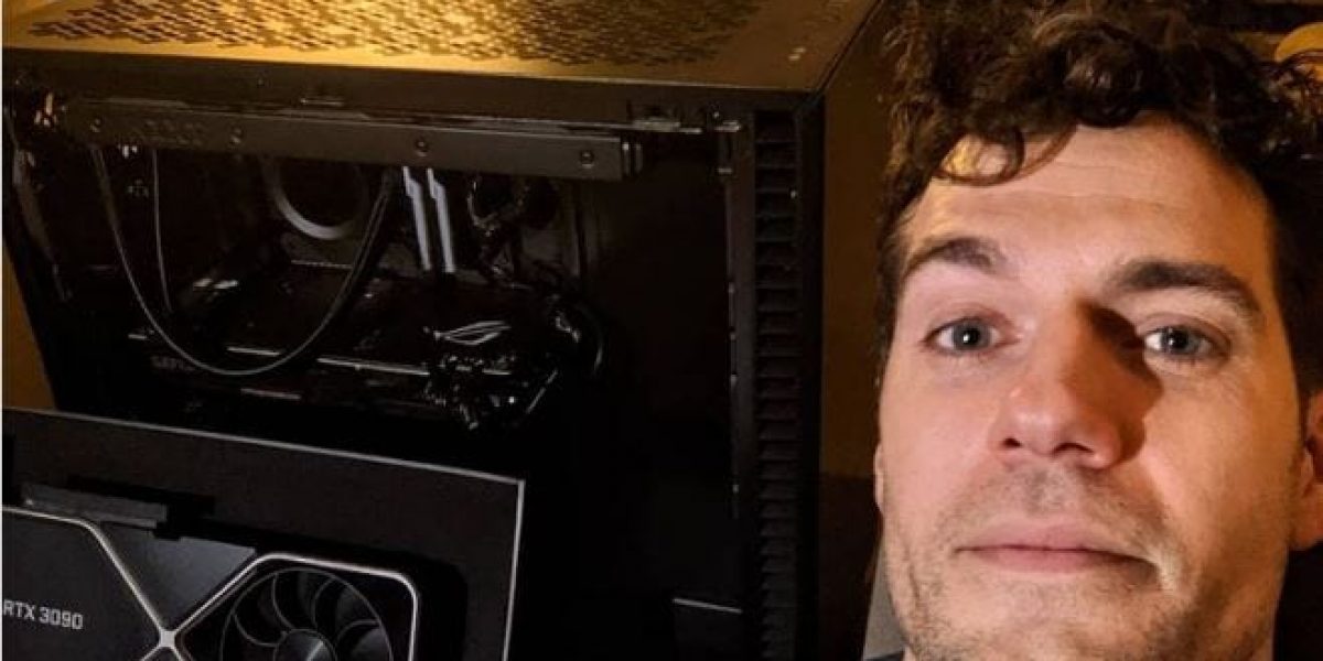 Henry Cavill lo volvió a hacer... presumió la nueva tarjeta de video de ...