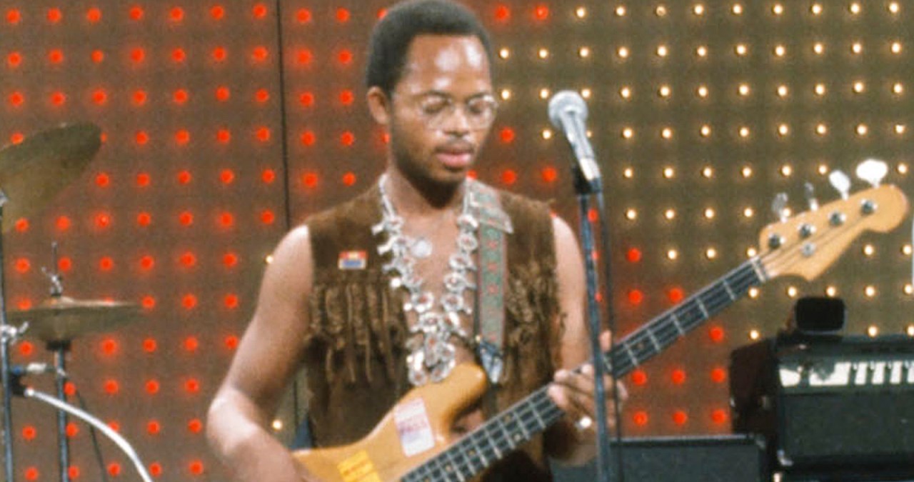 Morris "B.B." Dickerson, bajista y cofundador de War, murió a los 71 ...