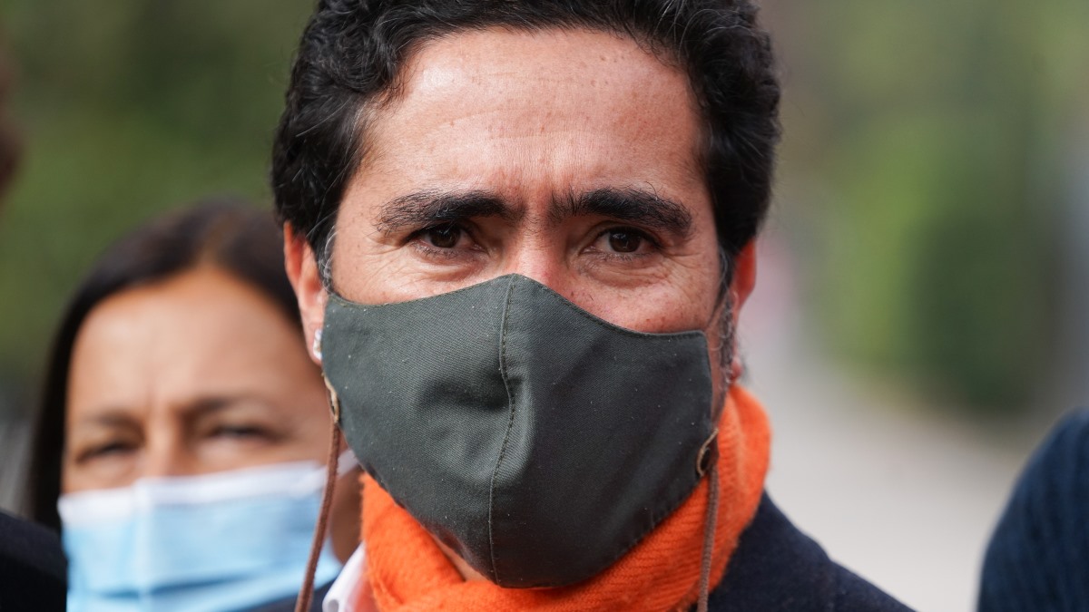 Ignacio Briones defiende propuestas de ayuda económica del Gobierno ...