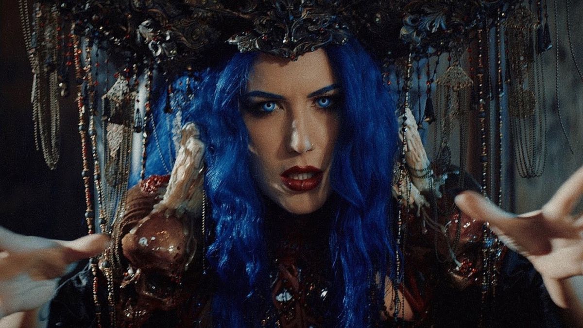 Alissa White-Gluz de Arch Enemy se une a Powerwolf en su nuevo video ...