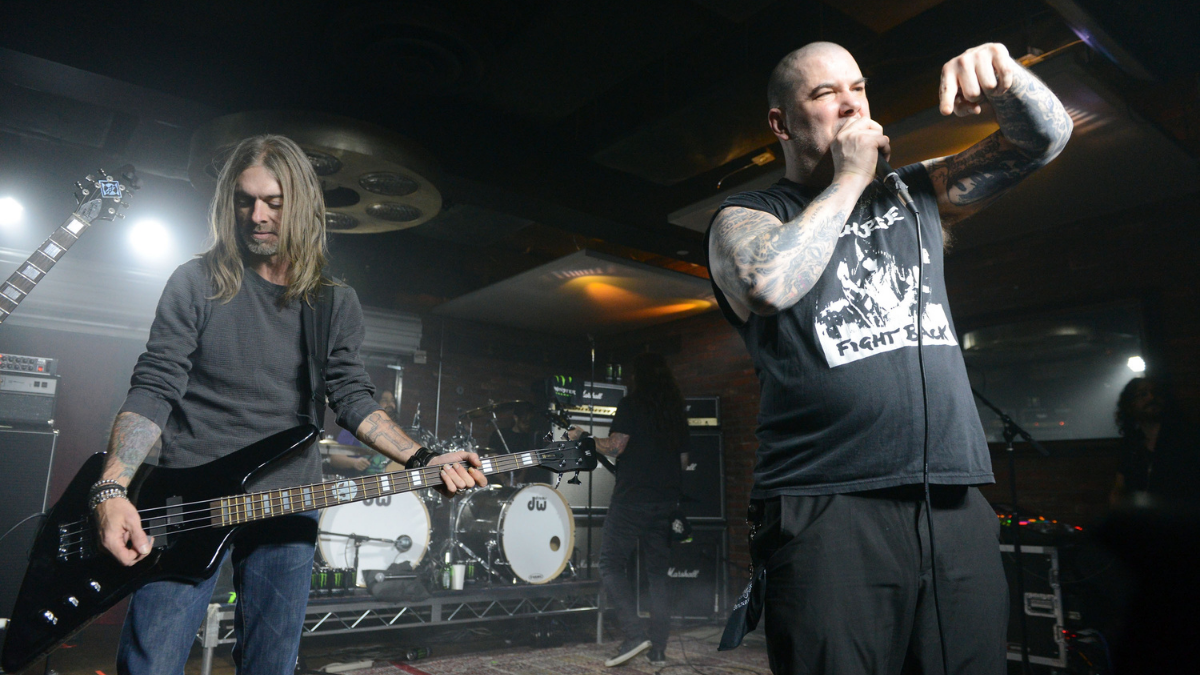 Phil Anselmo dice estar dispuesto a volver a interpretar las canciones ...