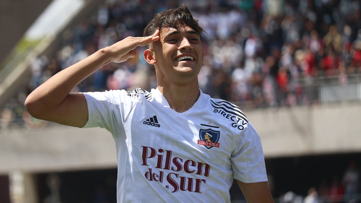 Colo Colo oficializó la continuidad de Pablo Solari — Futuro Chile