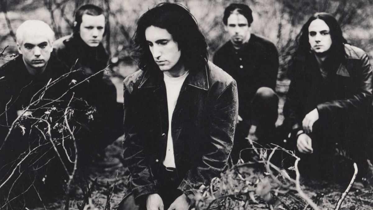 Nine Inch Nails y "The Downward Spiral": un brillante giro a la ...