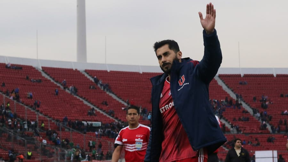 Contertulio del cuadro albo sacó chispas con Johnny Herrera — Futuro Chile