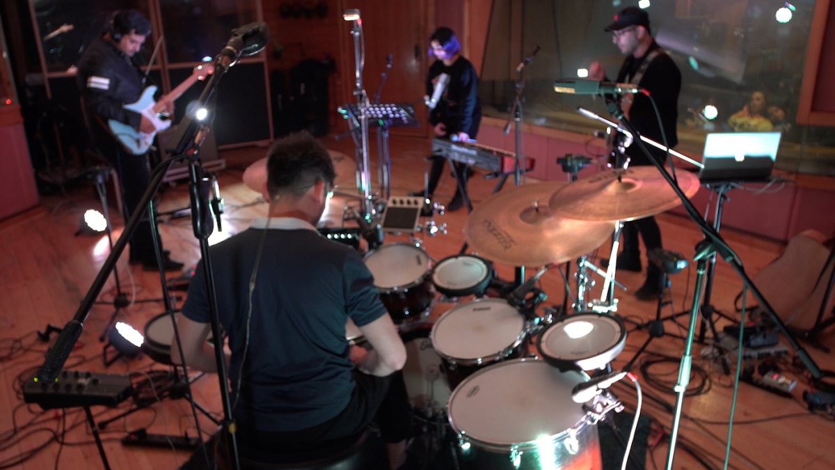 La banda GAS lanza crowdfunding para fabricar disco en vinilo — Futuro ...