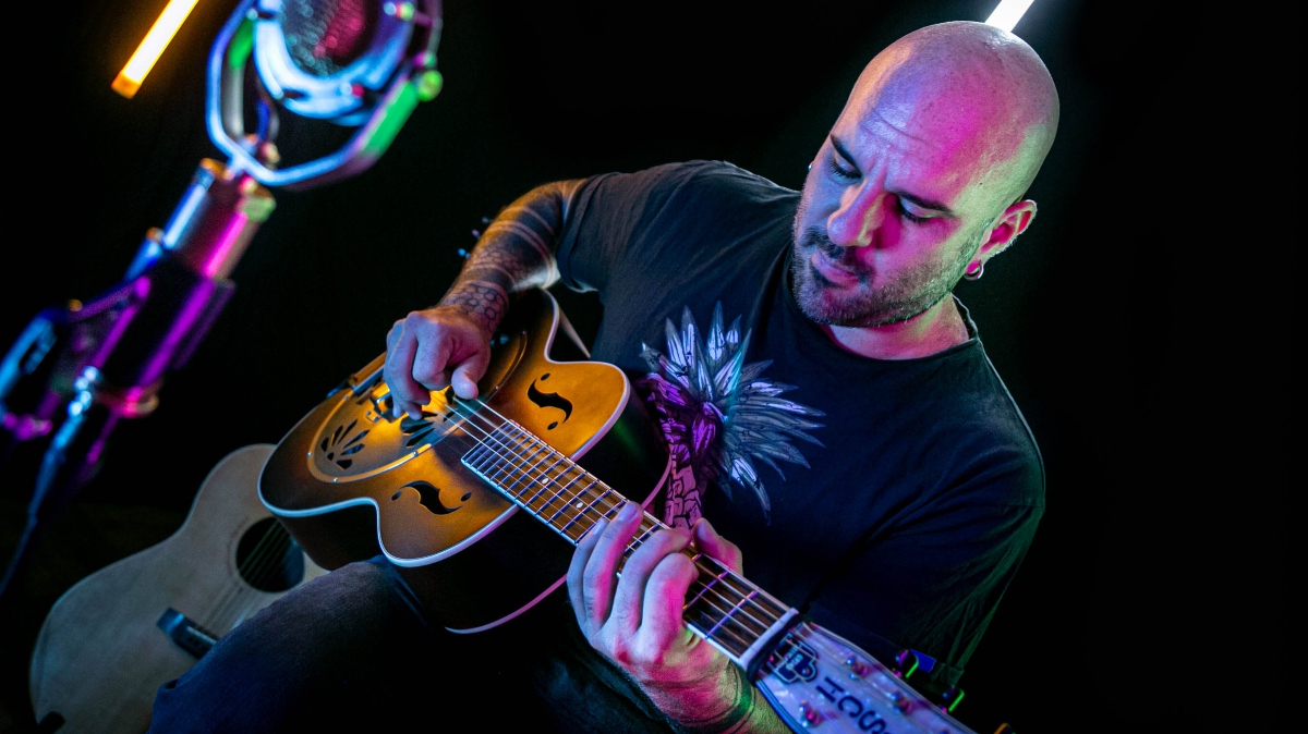 Ale Méndez realizará distintos shows para presentar su disco — Futuro Chile