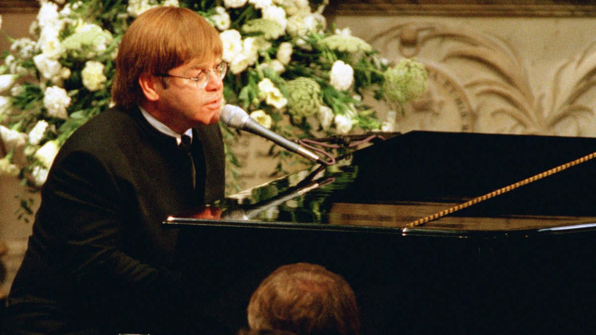 Elton John y "Candle in the Wind": un cambio para Lady Di — Futuro Chile