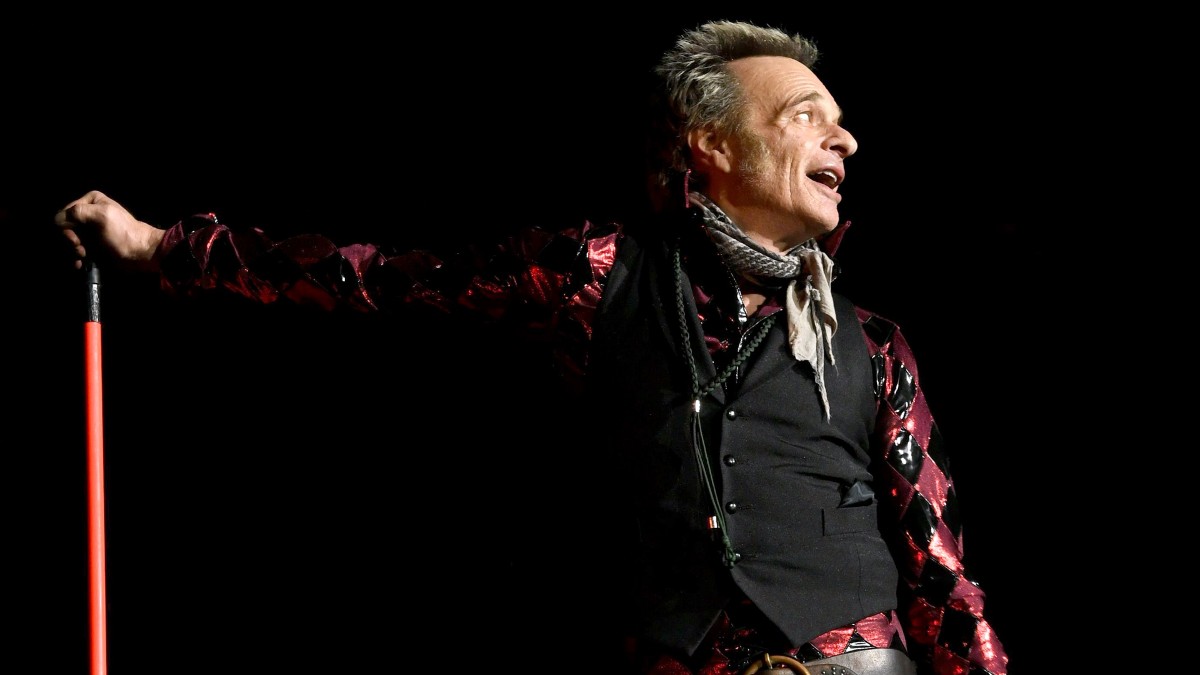 David Lee Roth estrena nueva versión de "Dance the night away" de Van ...