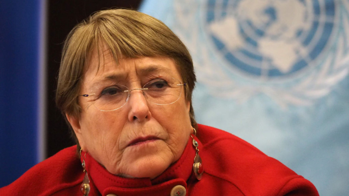 Michelle Bachelet regresa al país luego de su salida como alta ...