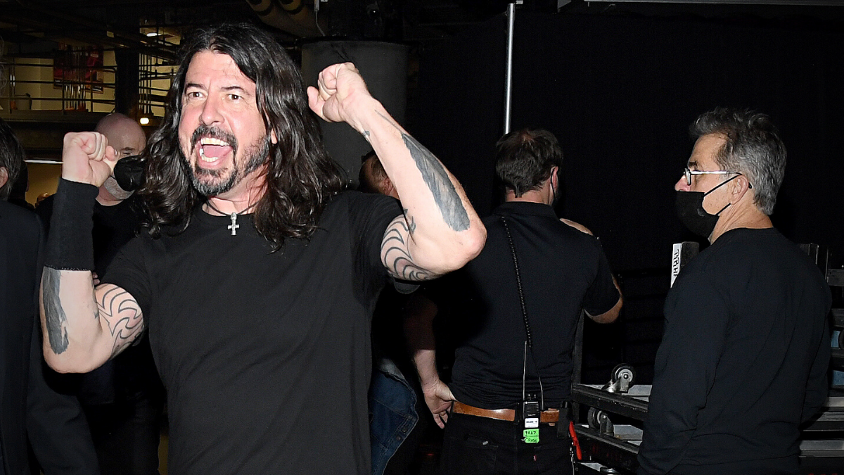 ¡Se sacó los prohibidos! Dave Grohl lo dio todo en concierto de Post ...