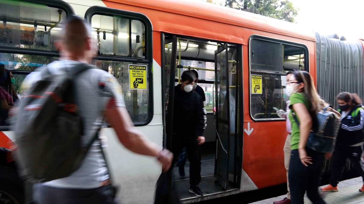 Recorrido 555: para llegar en micro al aeropuerto — Futuro Chile