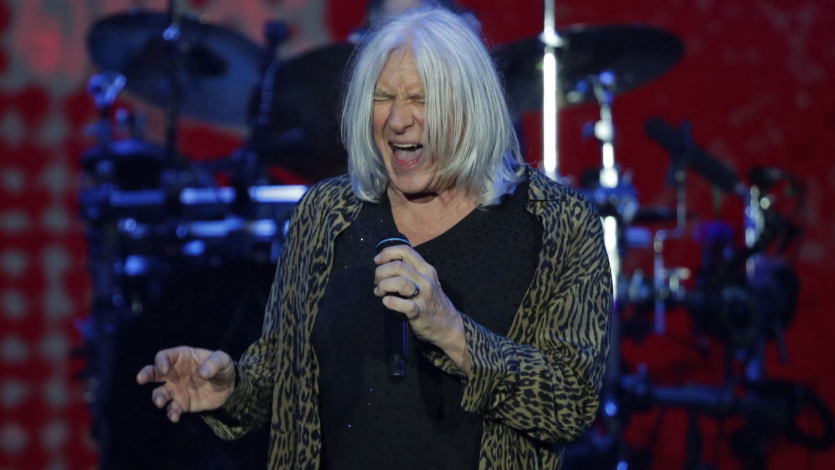 Joe Elliott supera el mal de altura antes de show de Def Leppard ...