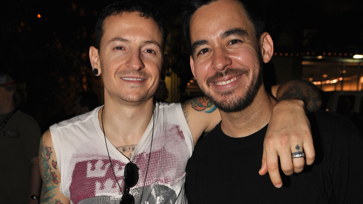 Mike Shinoda de Linkin Park se sincera sobre la muerte de Chester ...