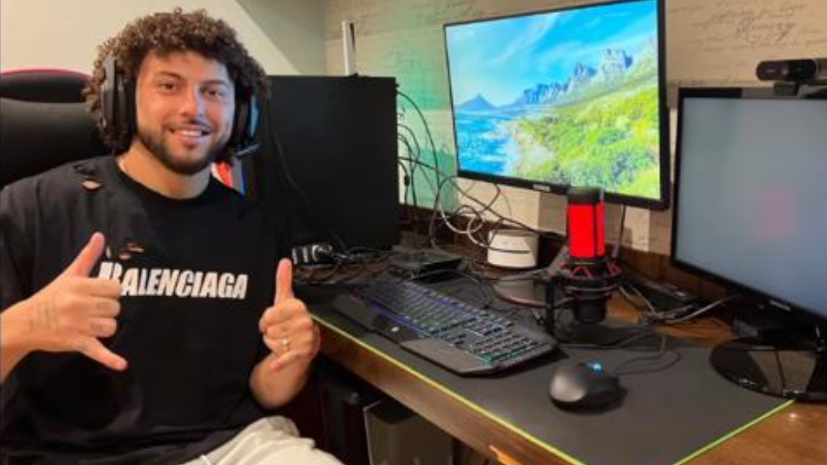 Maximiliano Falcón y su nueva faceta en Twitch — Futuro Chile