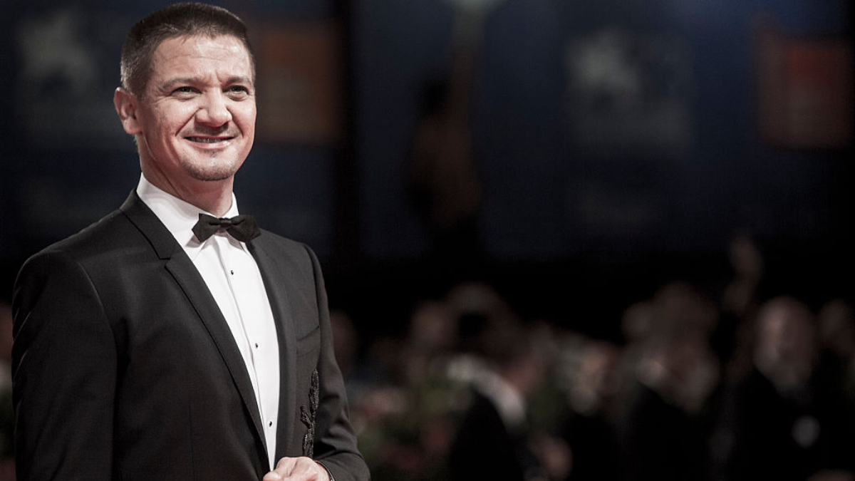 Jeremy Renner: Revelan impresionante registro del actor tras accidente ...