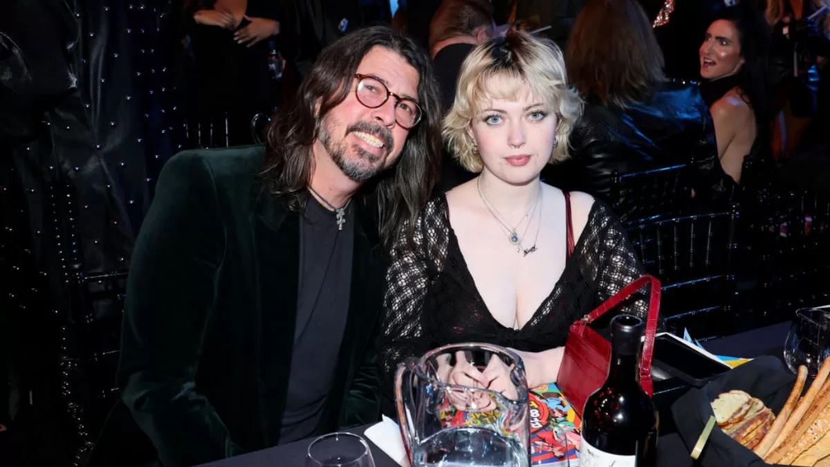 "Show Me How": Foo Fighters lidia con el duelo en nuevo single junto a ...