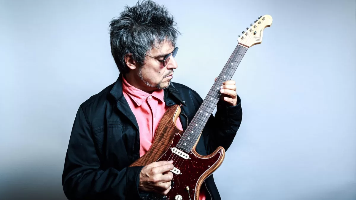 Ángel Parra: la mejor guitarra de Chile cumple 57 años — Futuro Chile