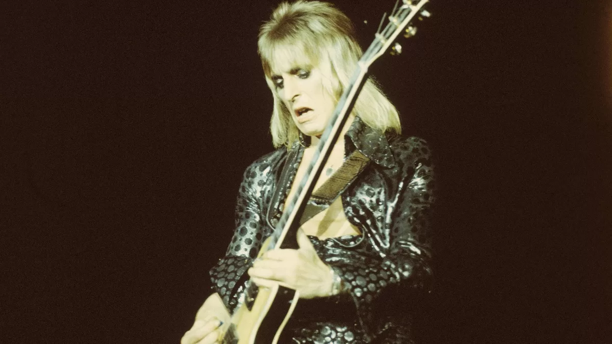 Mick Ronson: sus 5 mejores solos en el glam rock, según Futuro — Futuro ...