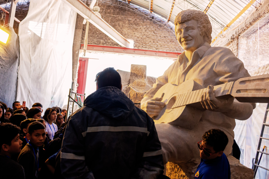 Monumento a Víctor Jara: Comuna de la RM recibirá festival y estatua ...