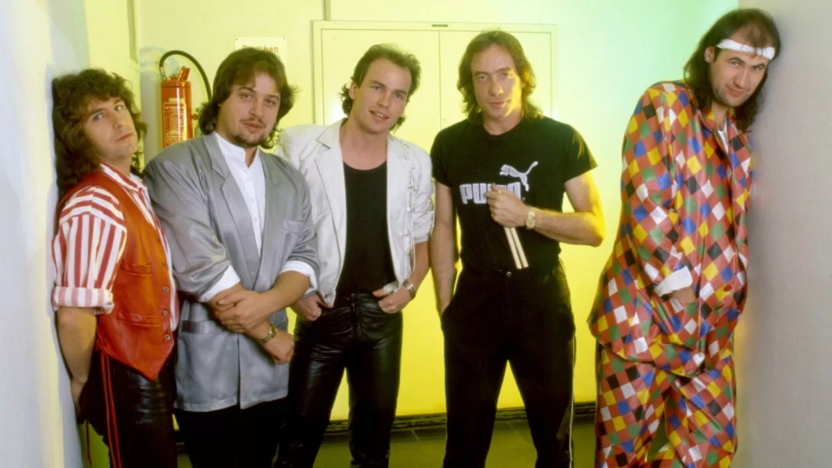 Marillion: el fin de una era con "Clutching At Straws" — Futuro Chile