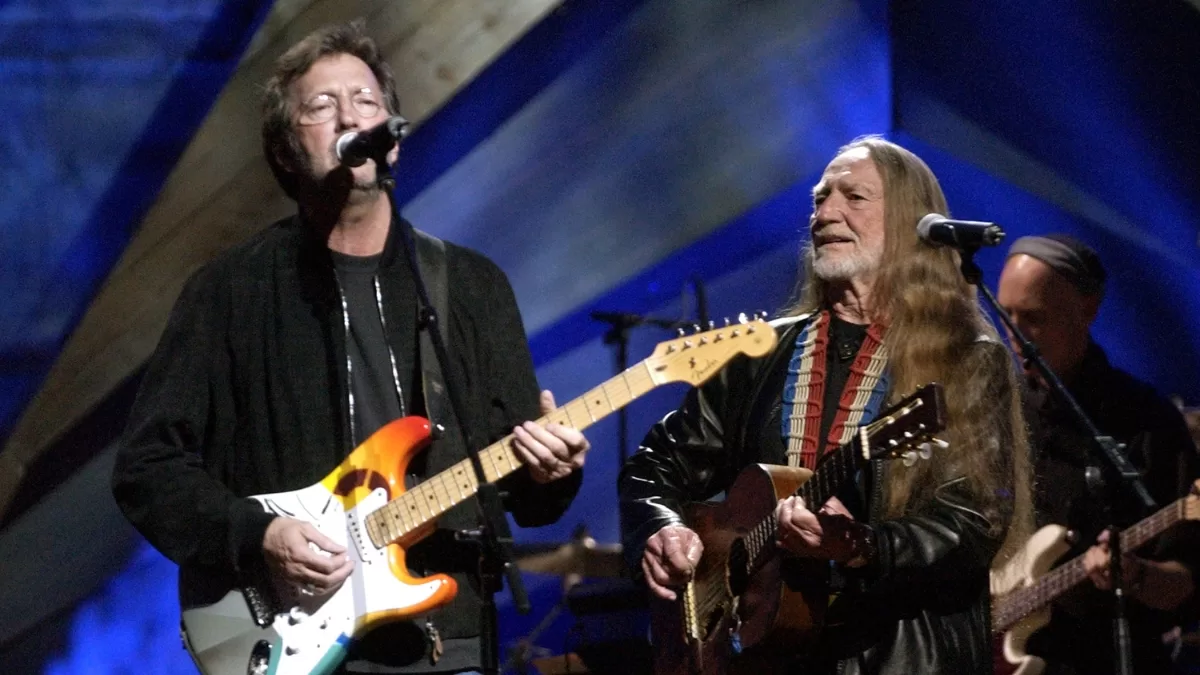 Eric Clapton rinde homenaje a Willie Nelson con cover de "Always on My ...