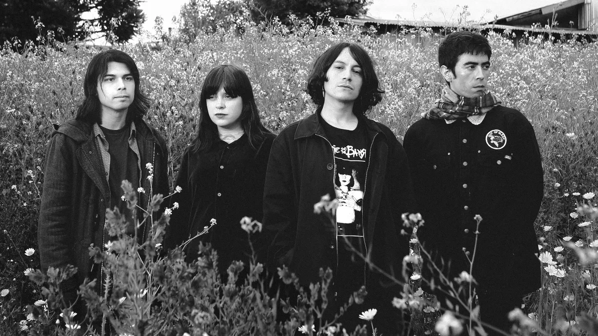 Adelaida celebra 10 años de carrera con su nuevo disco "Retrovisor ...