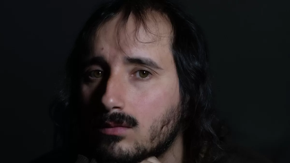 Leo Saavedra publica su tercer disco: "Real o Verdad?" — Futuro Chile