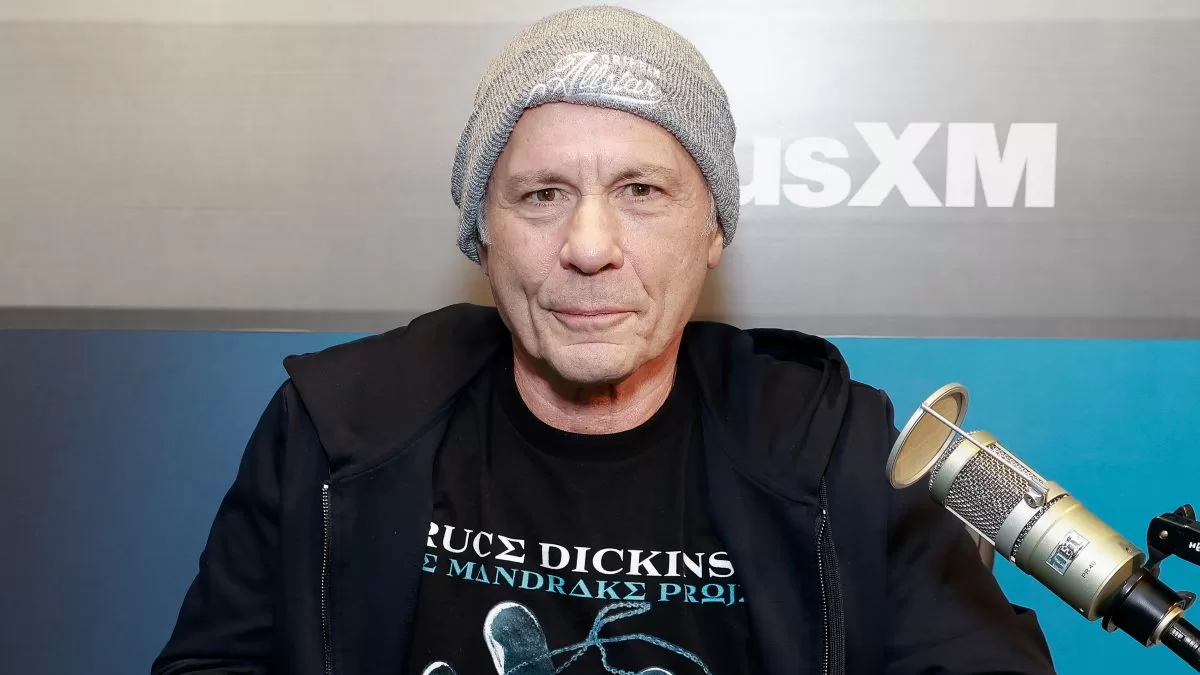 "A veces me voy a dar una vuelta por...": Bruce Dickinson se sincera ...