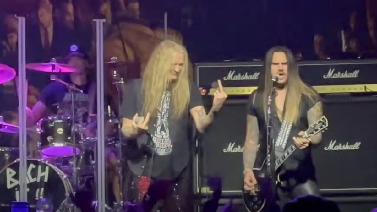 Sebastian Bach estalla contra Skid Row en un concierto y aleja posible ...