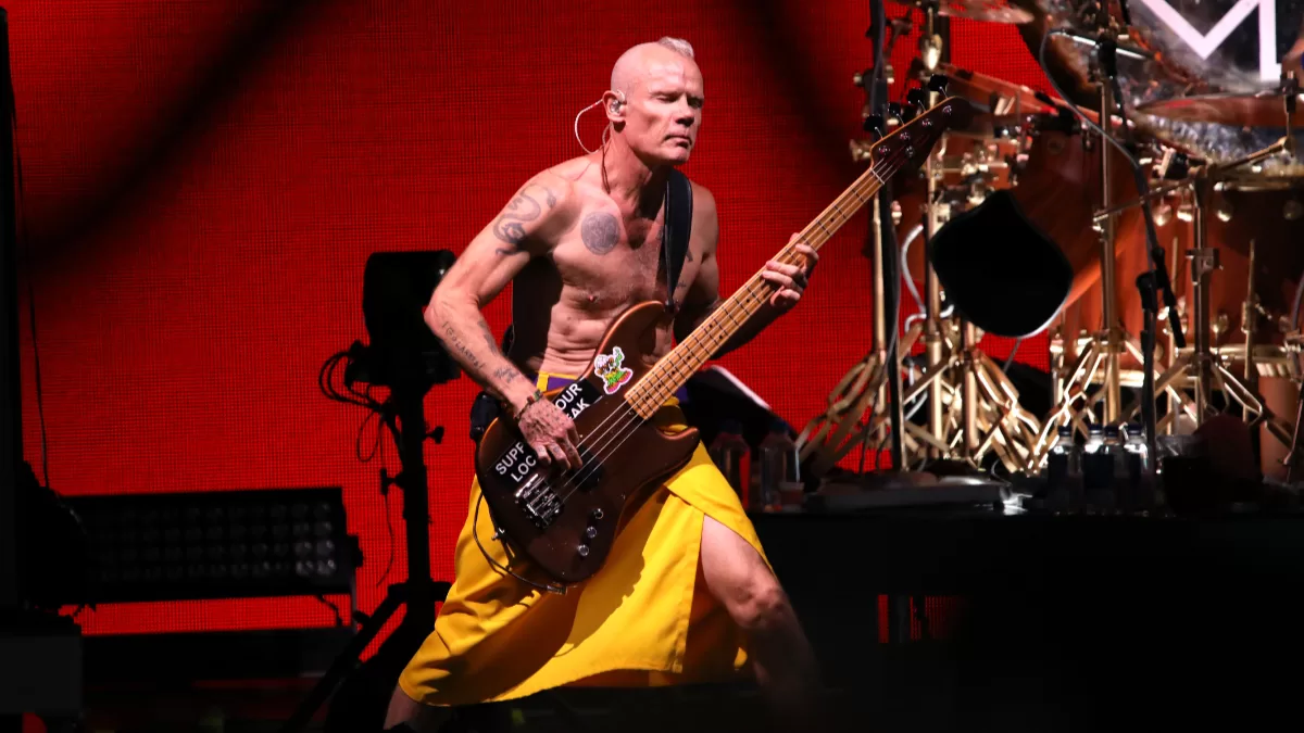 Flea comparte a la considera es "la cantante más grande en la historia ...