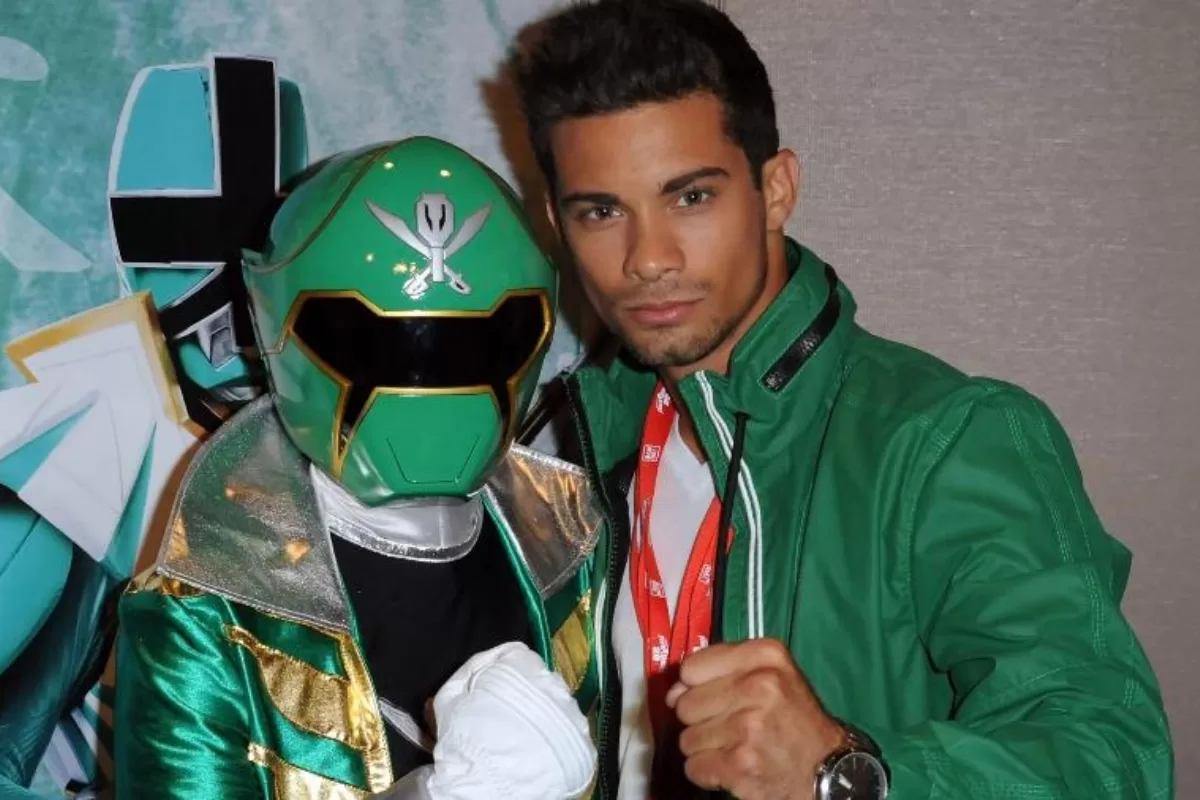 El Power Ranger verde de Samurái tiene una orden de captura por ...