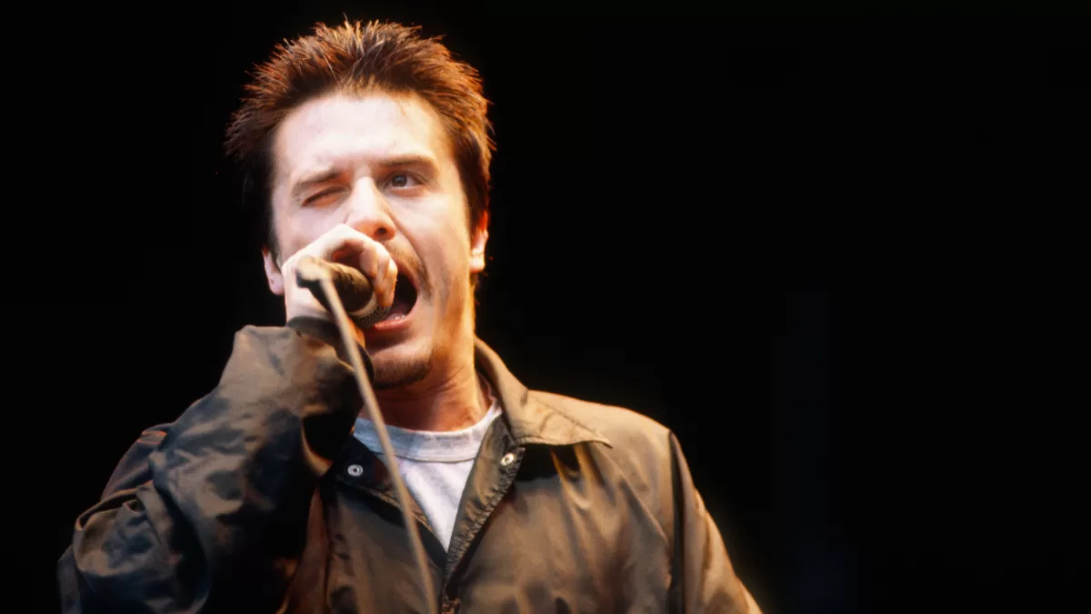 Mike Patton y la lluvia de "pollos": Monsters of Rock '95 cumple 29 ...