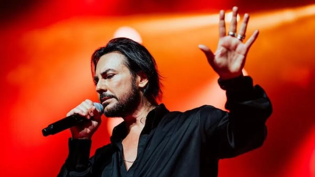 Beto Cuevas estrena su show acústico completo y gratuito: así lo puedes ...