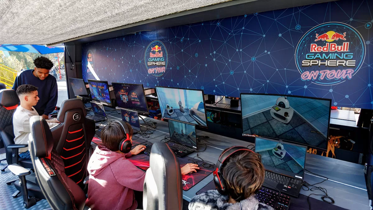 Plaza Gamer Caja Los Andes by Festigame: Red Bull presenta dos espacios ...