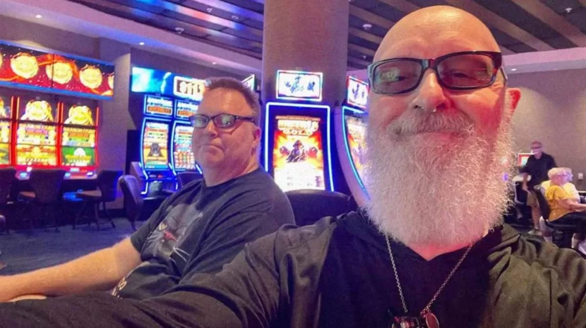 ¡Que viva el amor! Rob Halford se casó oficialmente durante 2024 — Futuro Chile