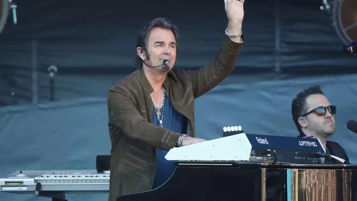Jonathan Cain de Journey rinde tributo a Charlie Kirk con su canción ...