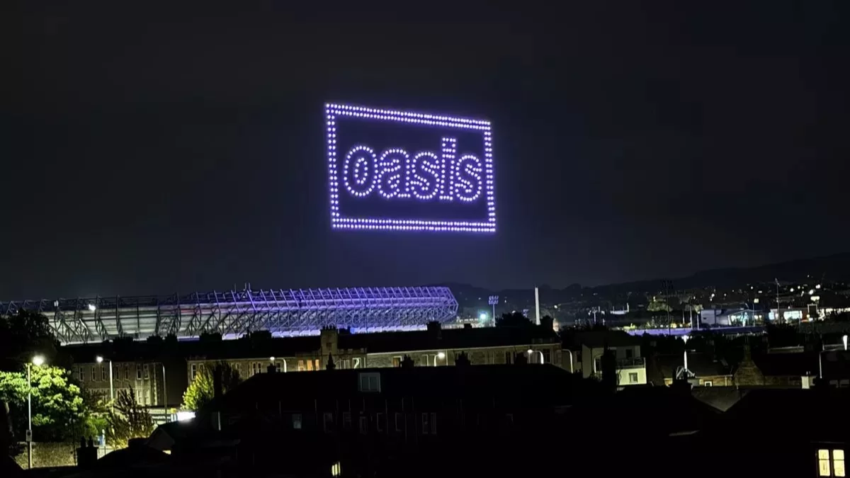 Show de drones de Oasis en Chile: a qué hora, dónde es y cómo verlo hoy — Futuro Chile