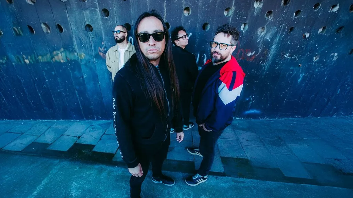 Peter Ron se toma el corazón de Santiago con su videoclip "Nada que hacer": Un estreno de rock ...