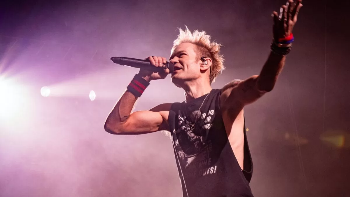 Deryck Whibley reflexiona sobre el final de Sum 41 — Futuro Chile